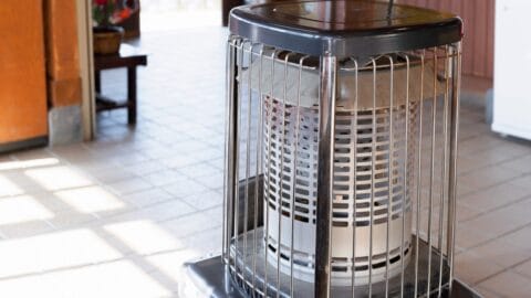 3 Simple Ways the Amish Heat their Homes & 'Amish Miracle Heater'
