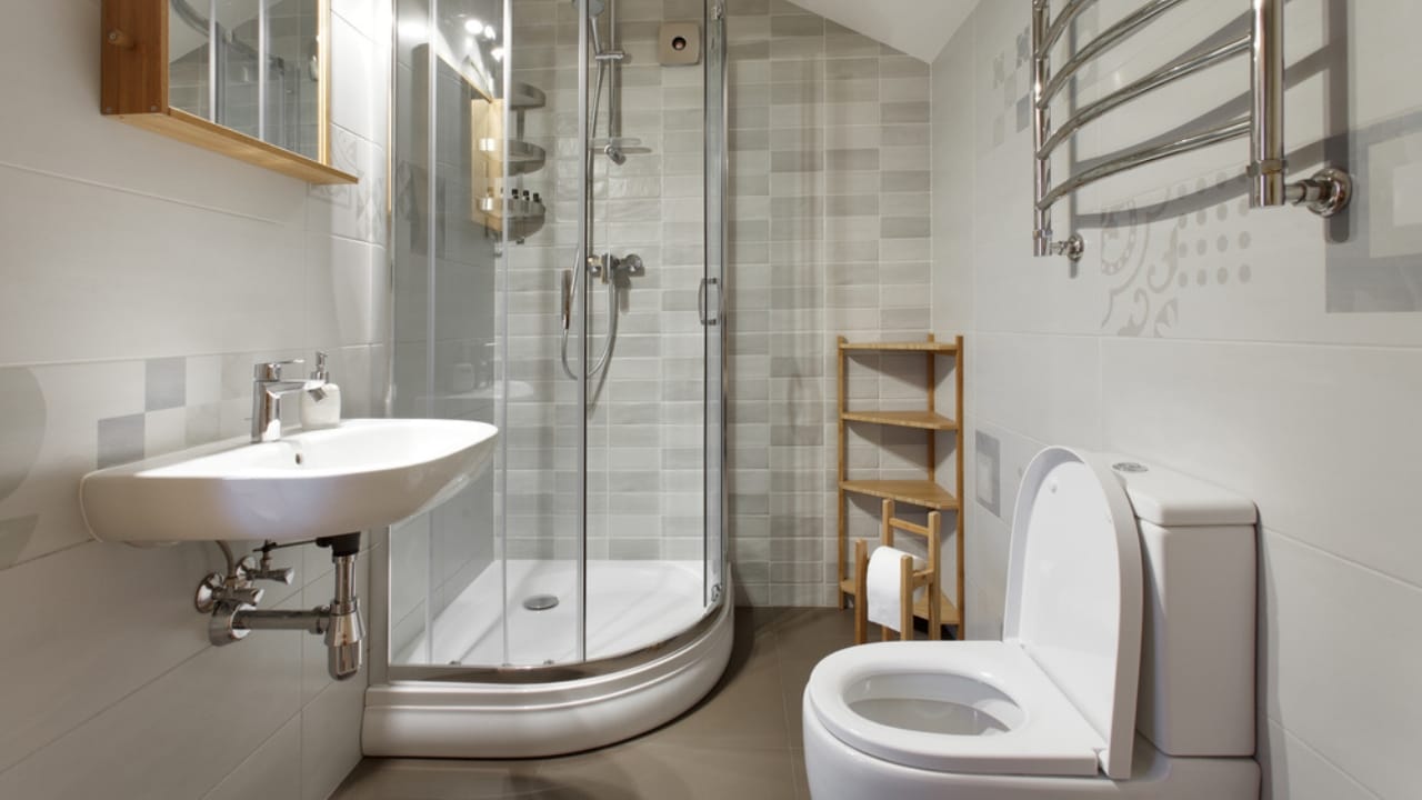 10 Timeless Shower Door Styles for a Bathroom That Always Looks Chic