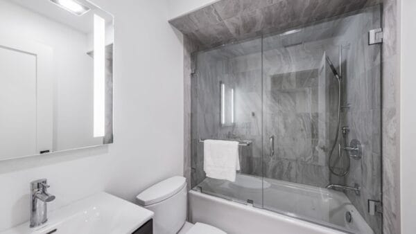 10 Timeless Shower Door Styles for a Bathroom That Always Looks Chic