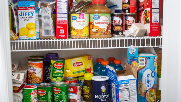 10 Things You Should Never Store in Low Kitchen Cabinets