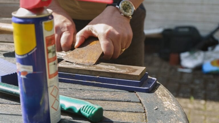 The Bushcrafter's Guide to Sharpening an Axe by Hand