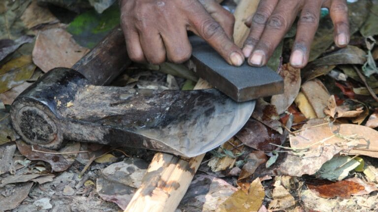 The Bushcrafter's Guide to Sharpening an Axe by Hand