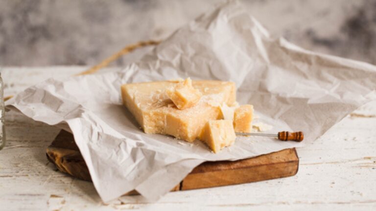 Stop Wasting Cheese: 5 Plastic-Free Ways to Keep It Fresh