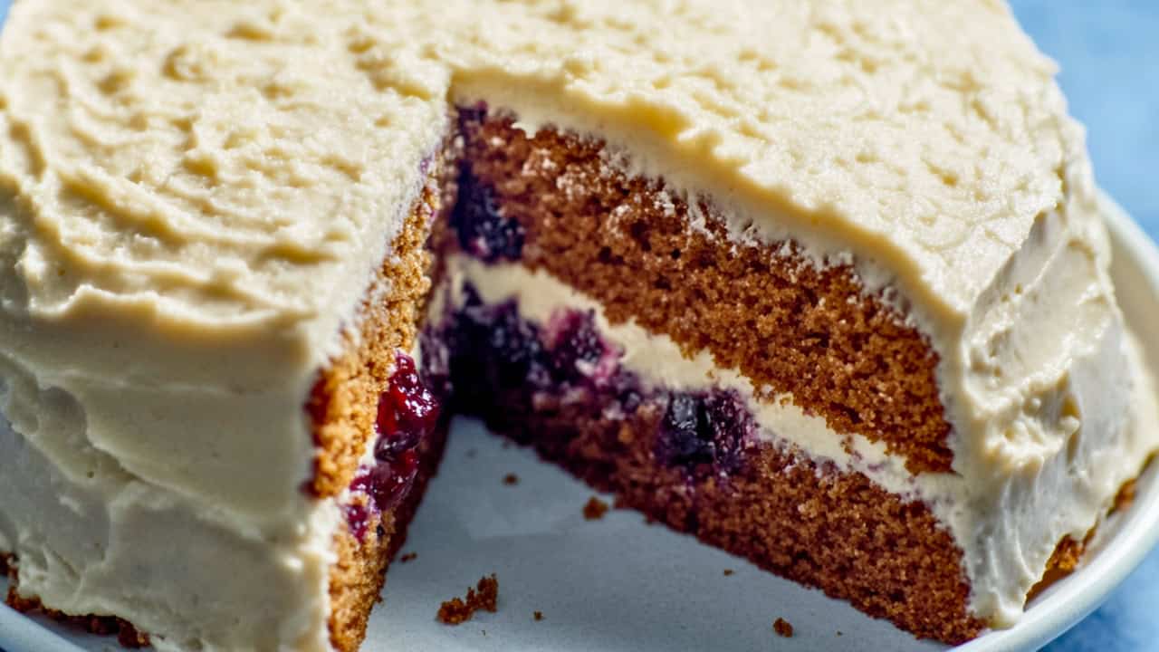 1920s Blackberry Jam Cake: A Time-Tested Delight for Bakers